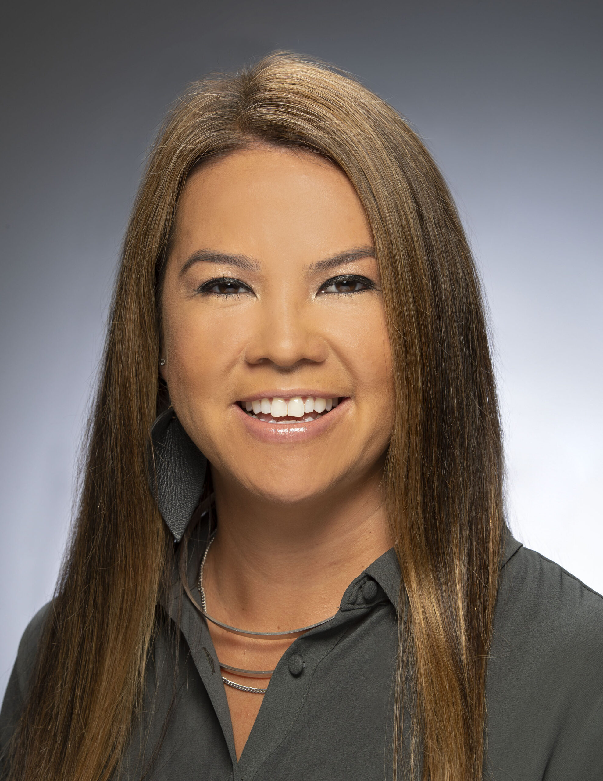 2021 Stepping Out in Style Model Highlight: Tracy Chen – Dress for ...